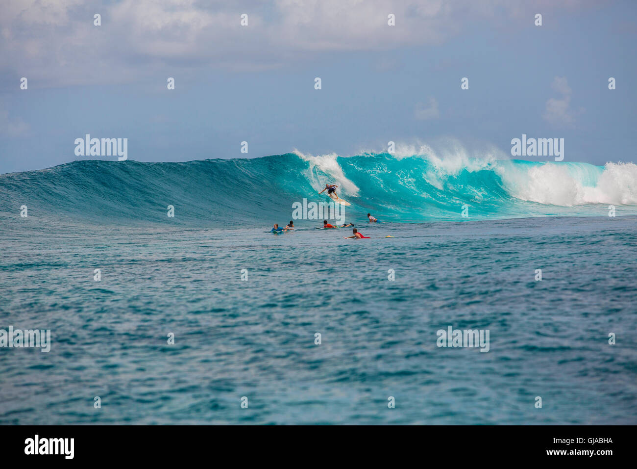 Big wave boat hi-res stock photography and images - Alamy