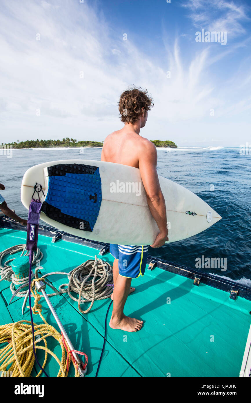 Surfer checking waves hi-res stock photography and images - Alamy