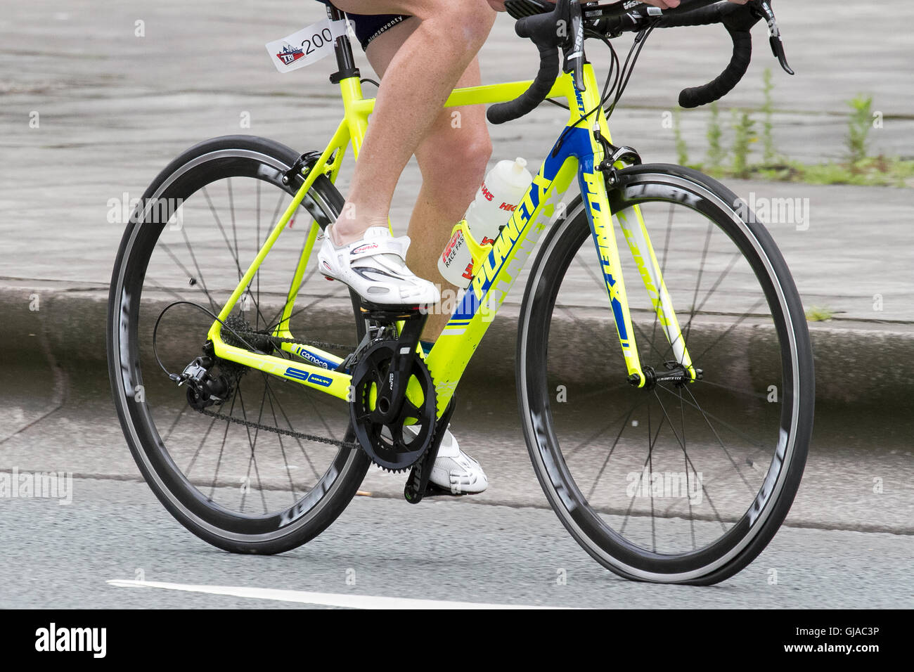 a carbon fibre lightweight bike bicycle cycling cyclist race racing ...