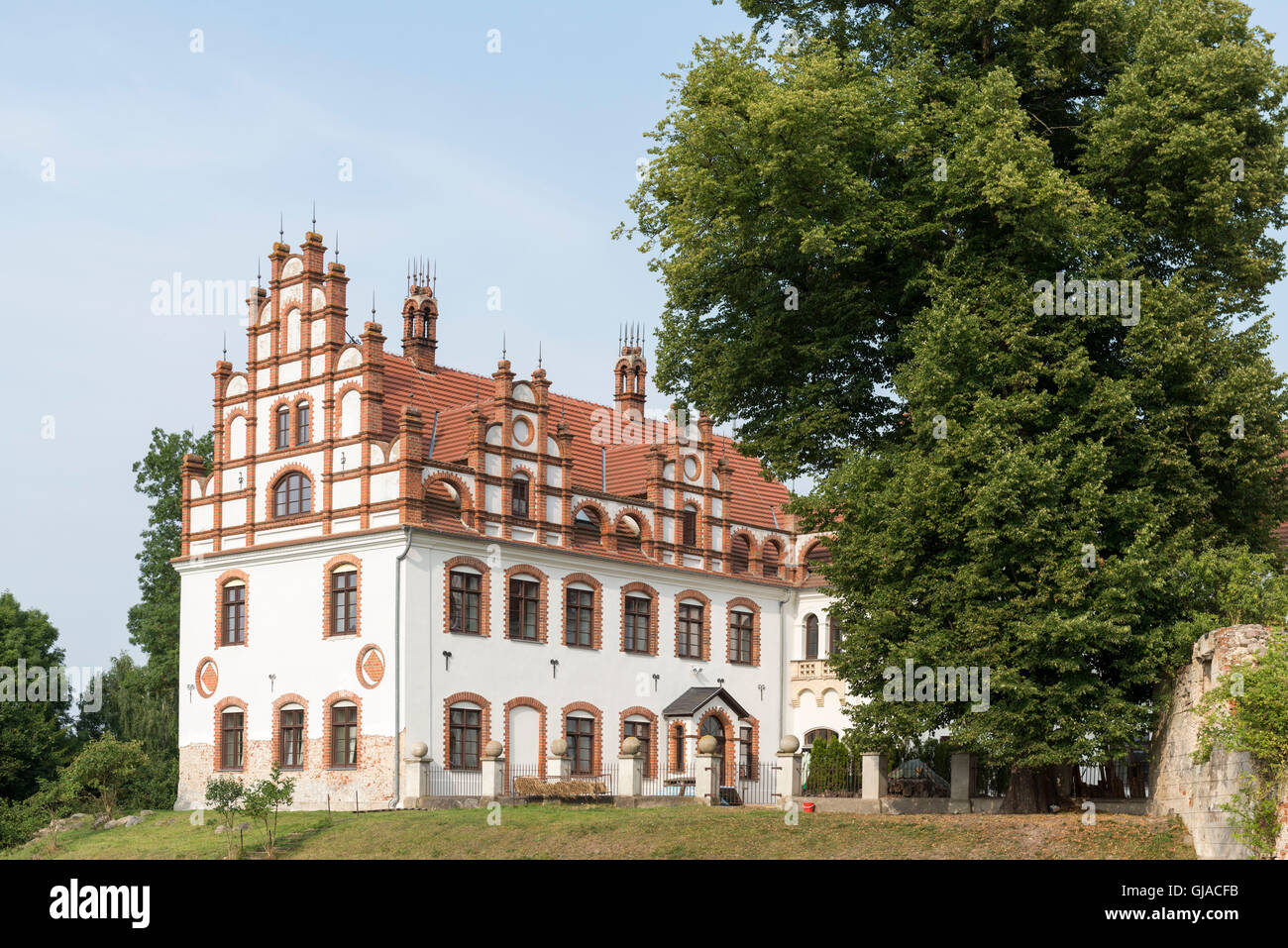 Schloss basedow hi-res stock photography and images - Alamy