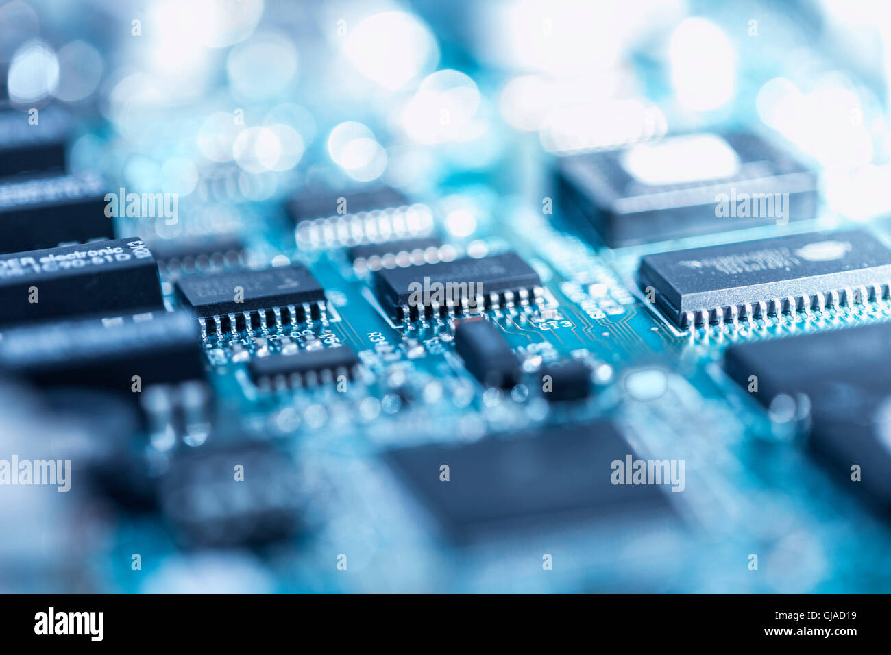 Computer chip hi-res stock photography and images - Alamy