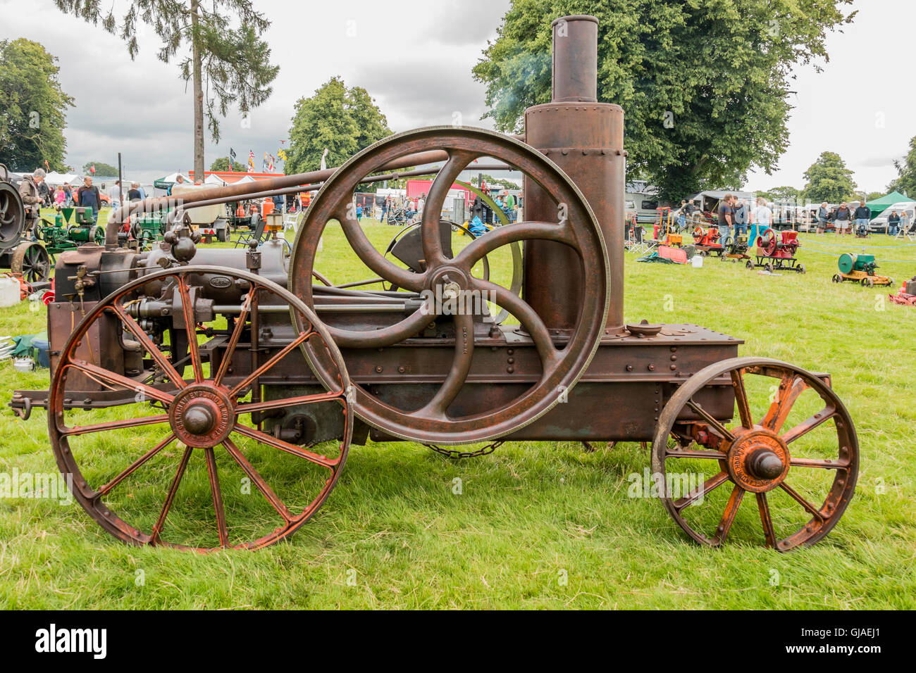 Astle Park,traction Rally which attracts stationary engines, traction ...