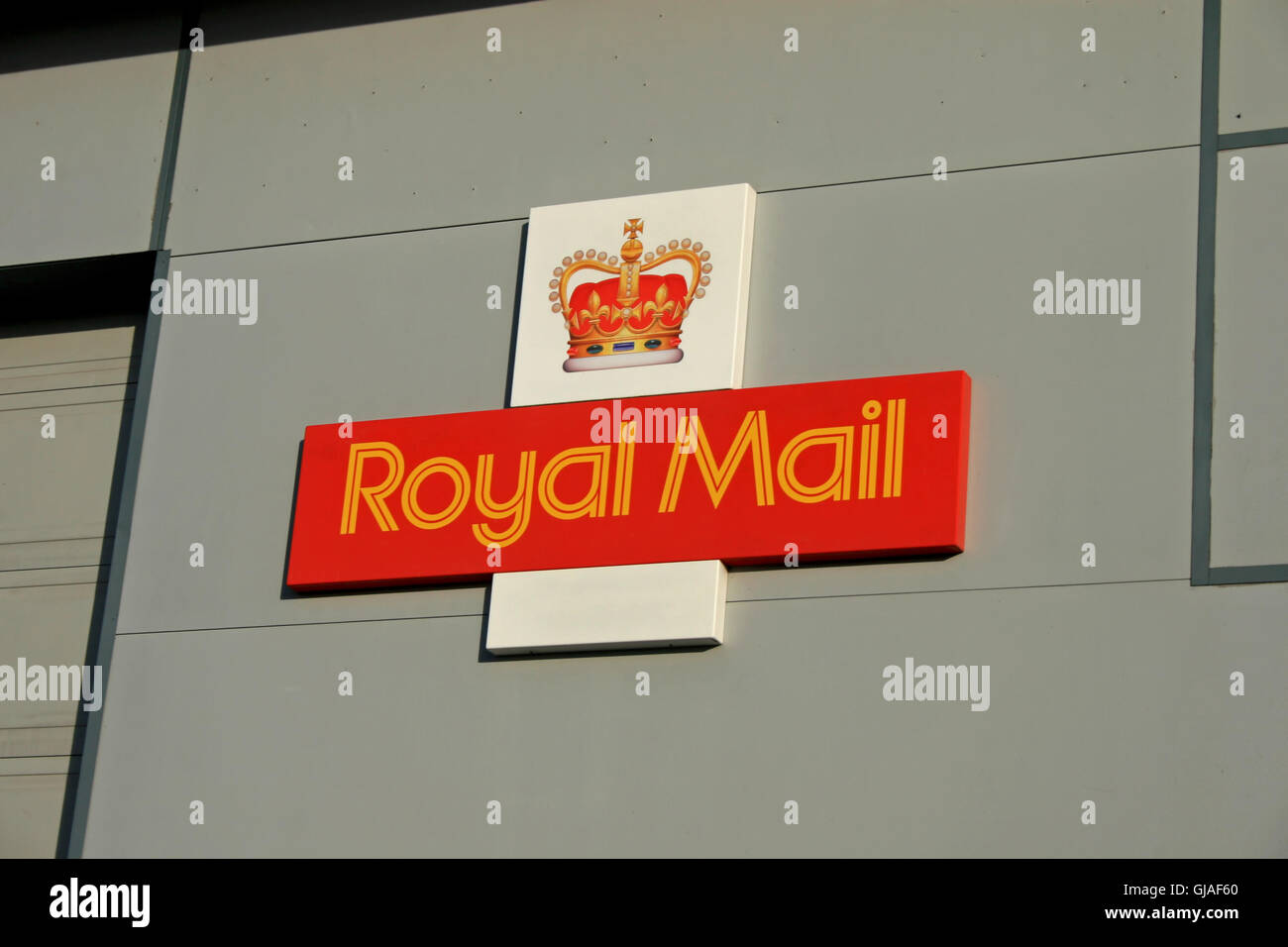 Royal mail sign hi-res stock photography and images - Alamy
