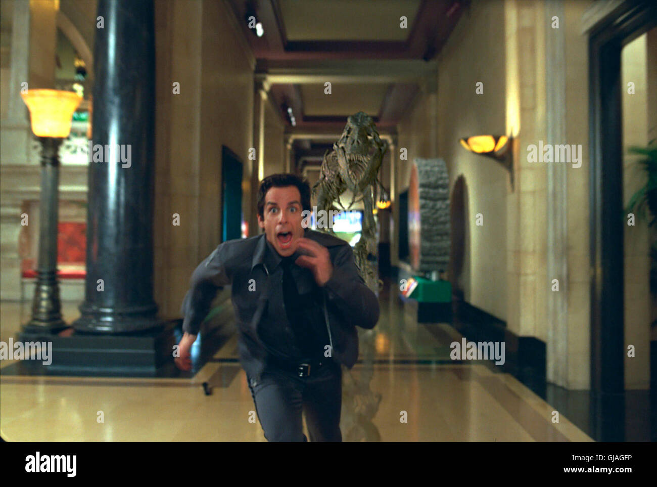 NACHTS IM MUSEUM Night at the Museum USA 2006 Shawn Levy BEN STILLER as ...
