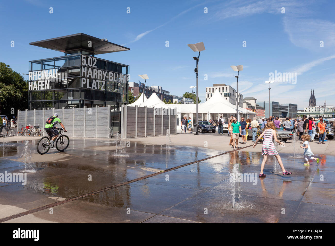 Cologne fountain hi-res stock photography and images - Alamy