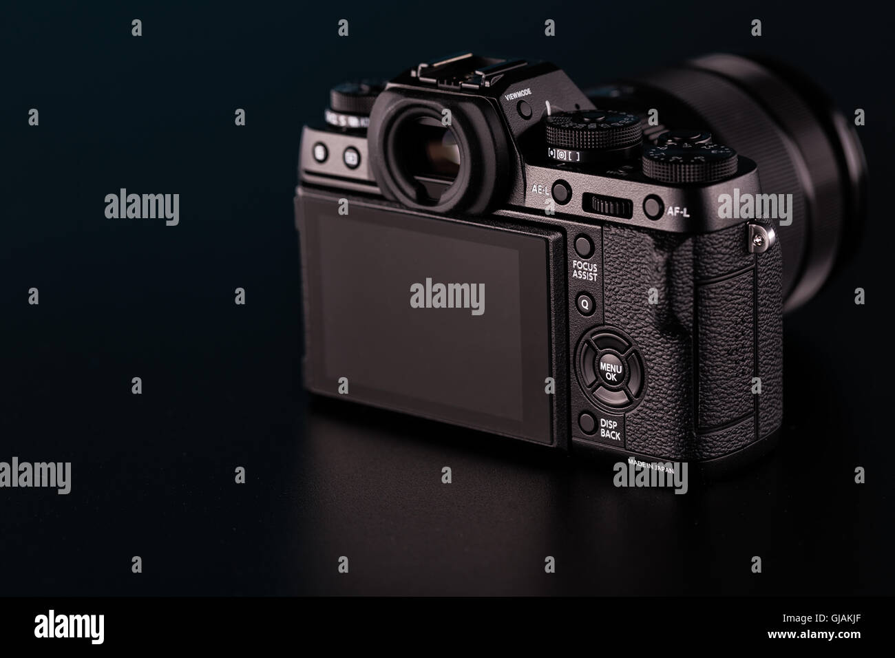 View of Monitor modern mirrorless system camera Stock Photo - Alamy
