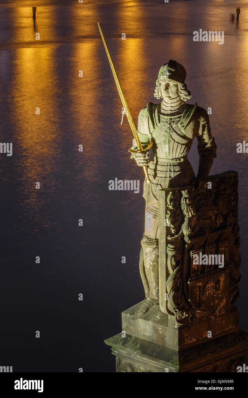 Knight sword bridge hi-res stock photography and images - Alamy