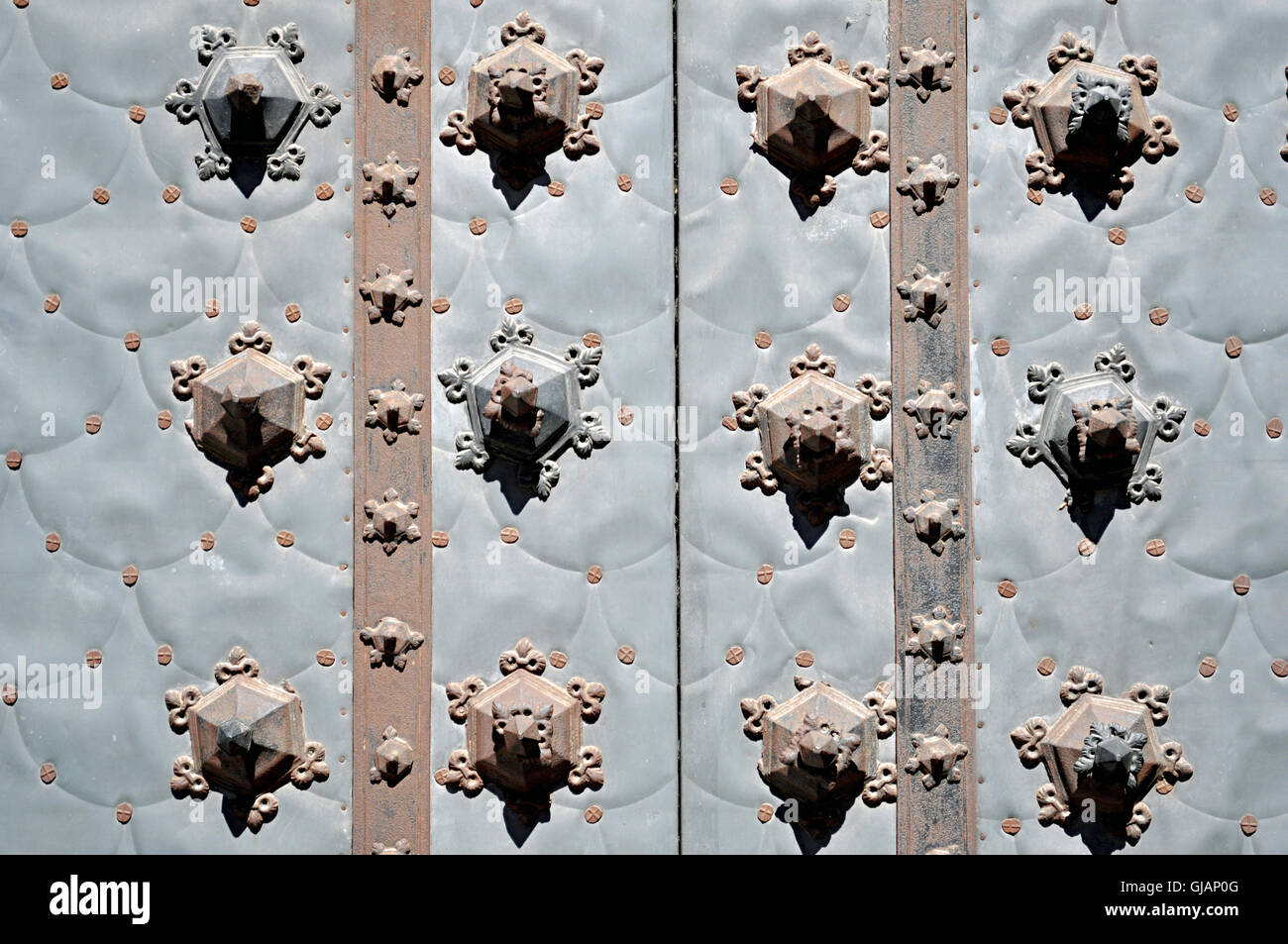 old metal gates Stock Photo - Alamy