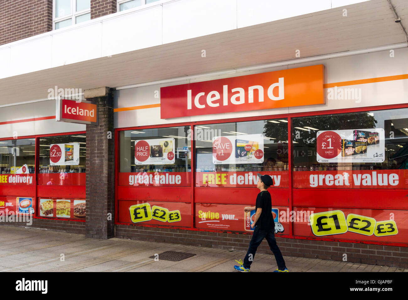 A branch of Iceland frozen food supermarket Stock Photo - Alamy