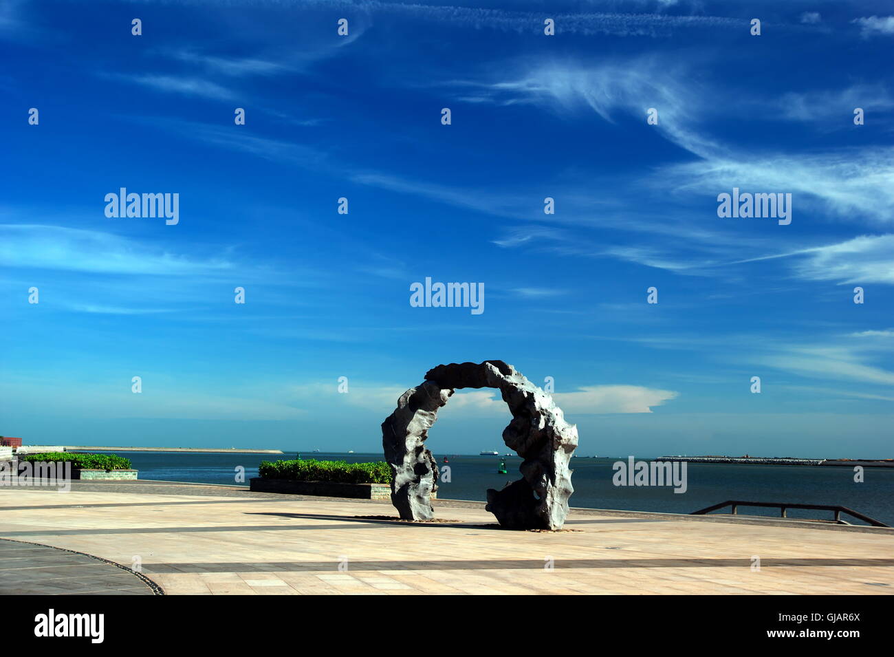 Relaxed china hi-res stock photography and images - Alamy