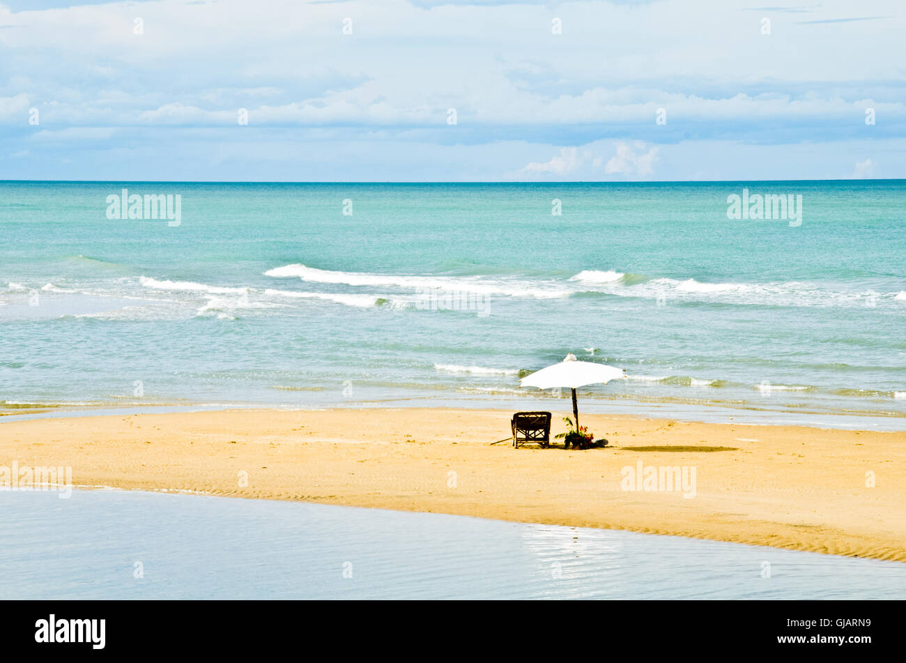 Umbrella hammock hi-res stock photography and images - Alamy