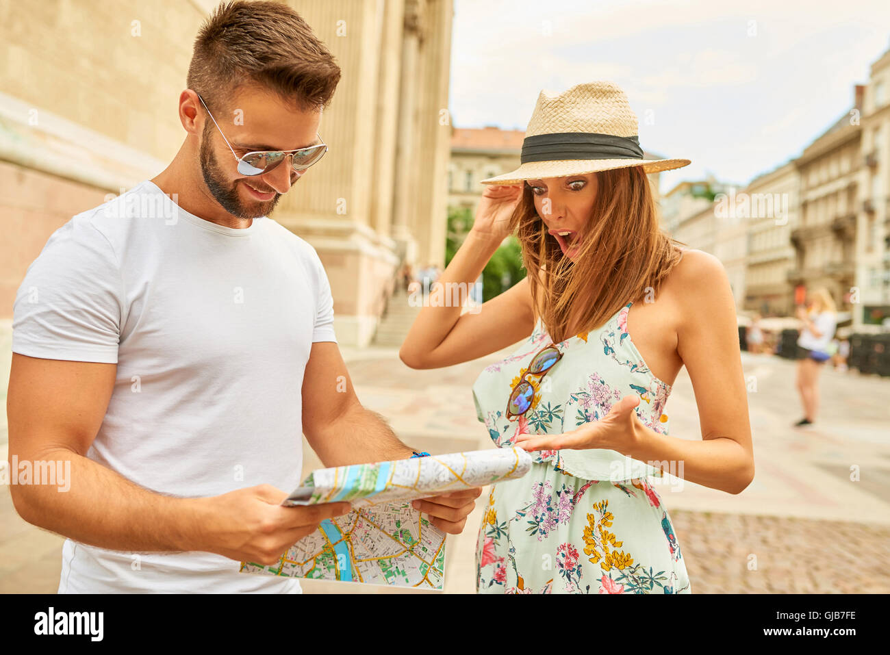 Couple map argue High Resolution Stock Photography and Images - Alamy