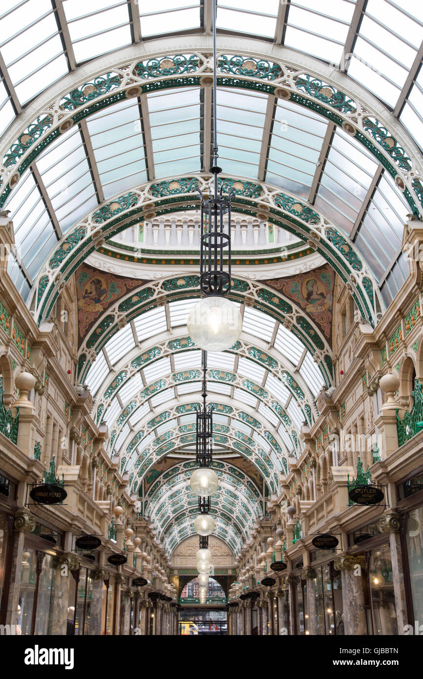 Leeds victoria quarter hi-res stock photography and images - Alamy