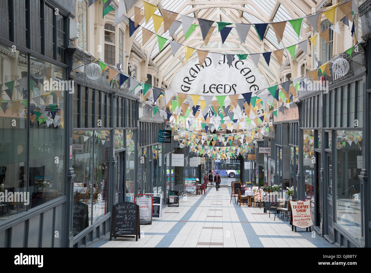 Leeds grand arcade hi-res stock photography and images - Alamy
