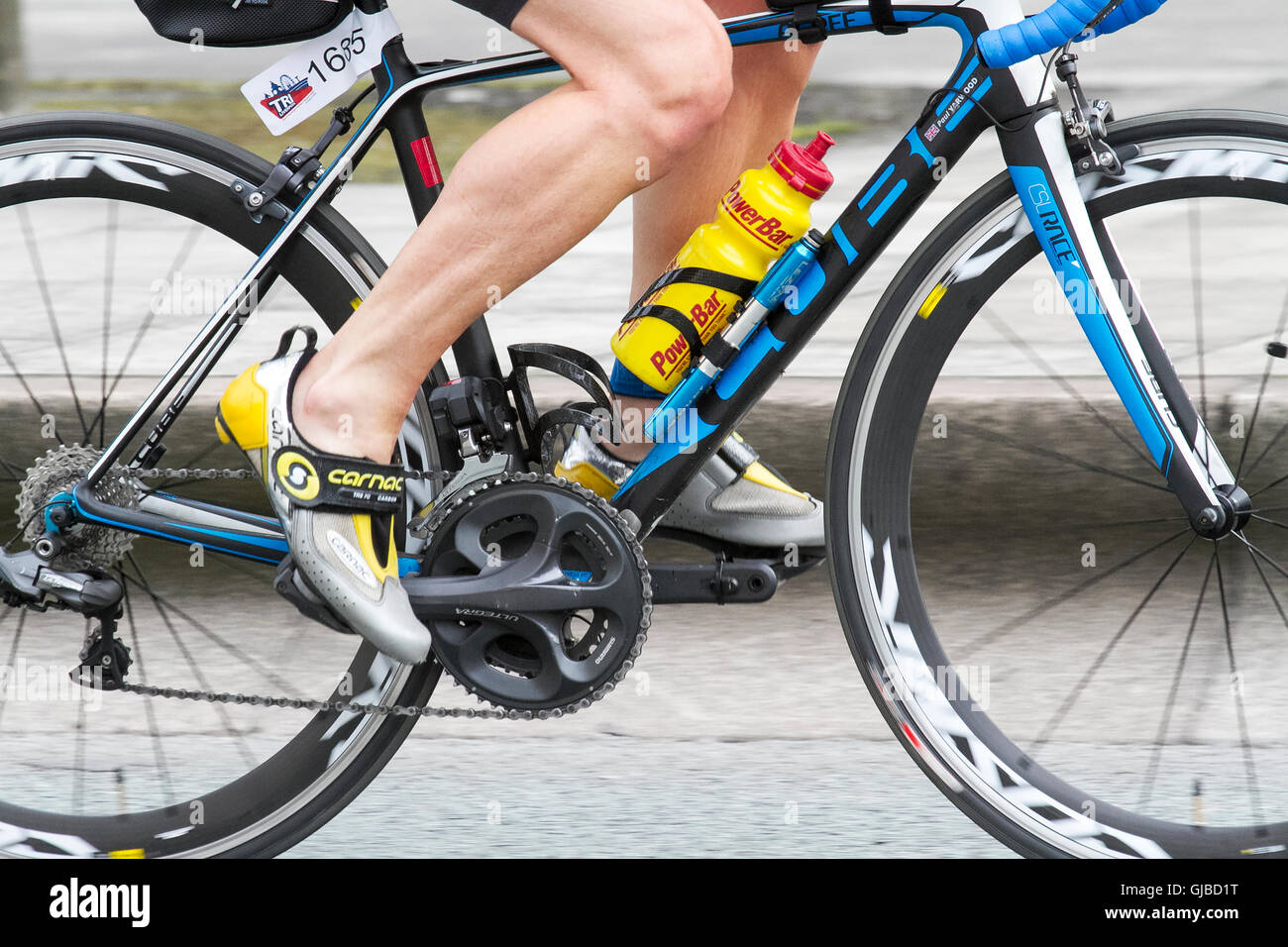 a carbon fibre lightweight bike bicycle cycling cyclist race racing ...