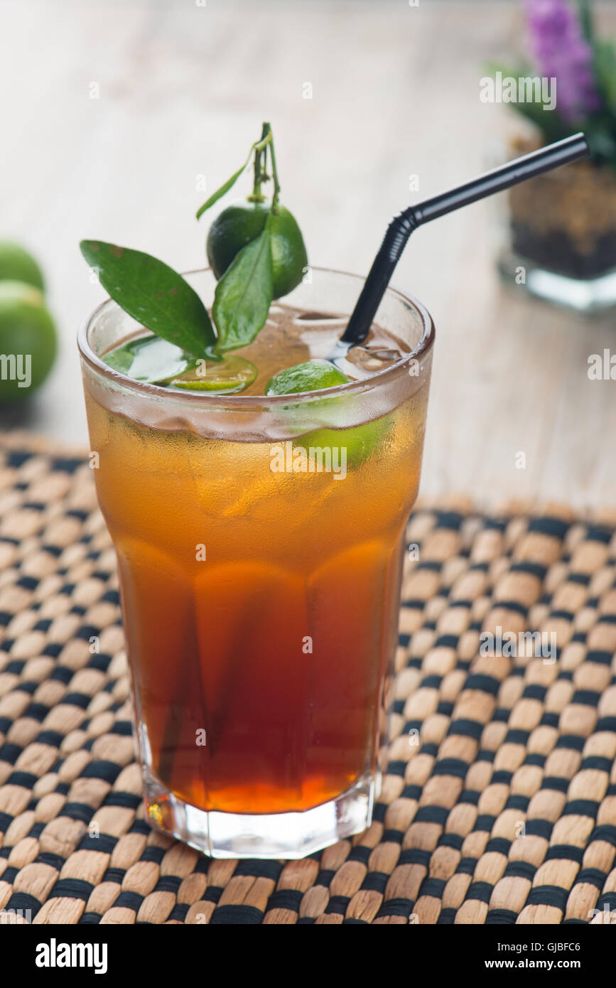 iced lime tea Stock Photo - Alamy