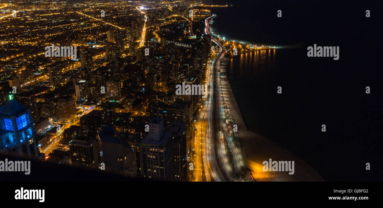 Chicago reflection beach hi-res stock photography and images - Alamy