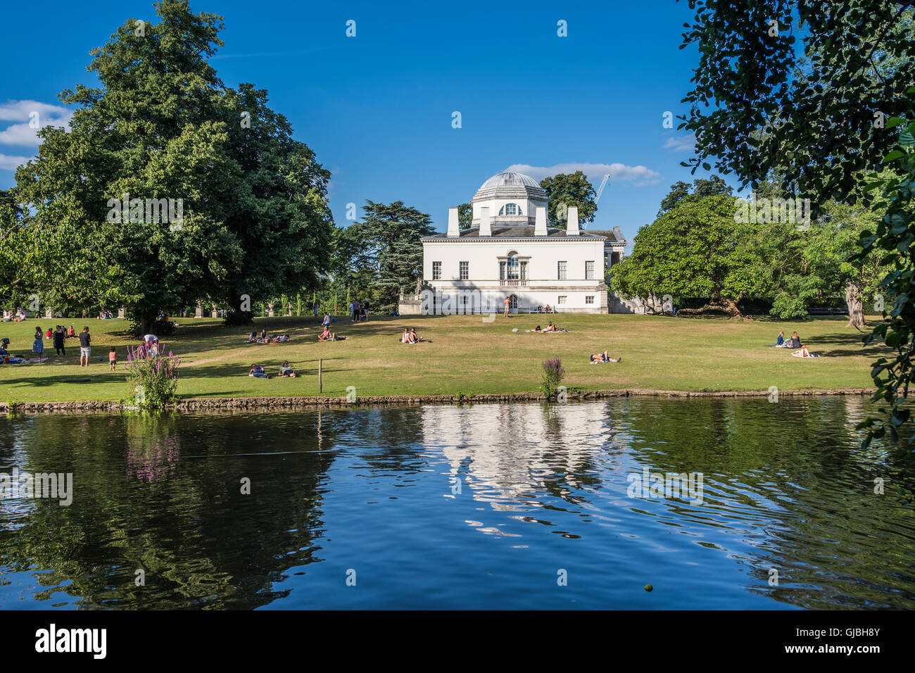 Richard Boyle's Chiswick House, an early 18thC Palladian villa in ...