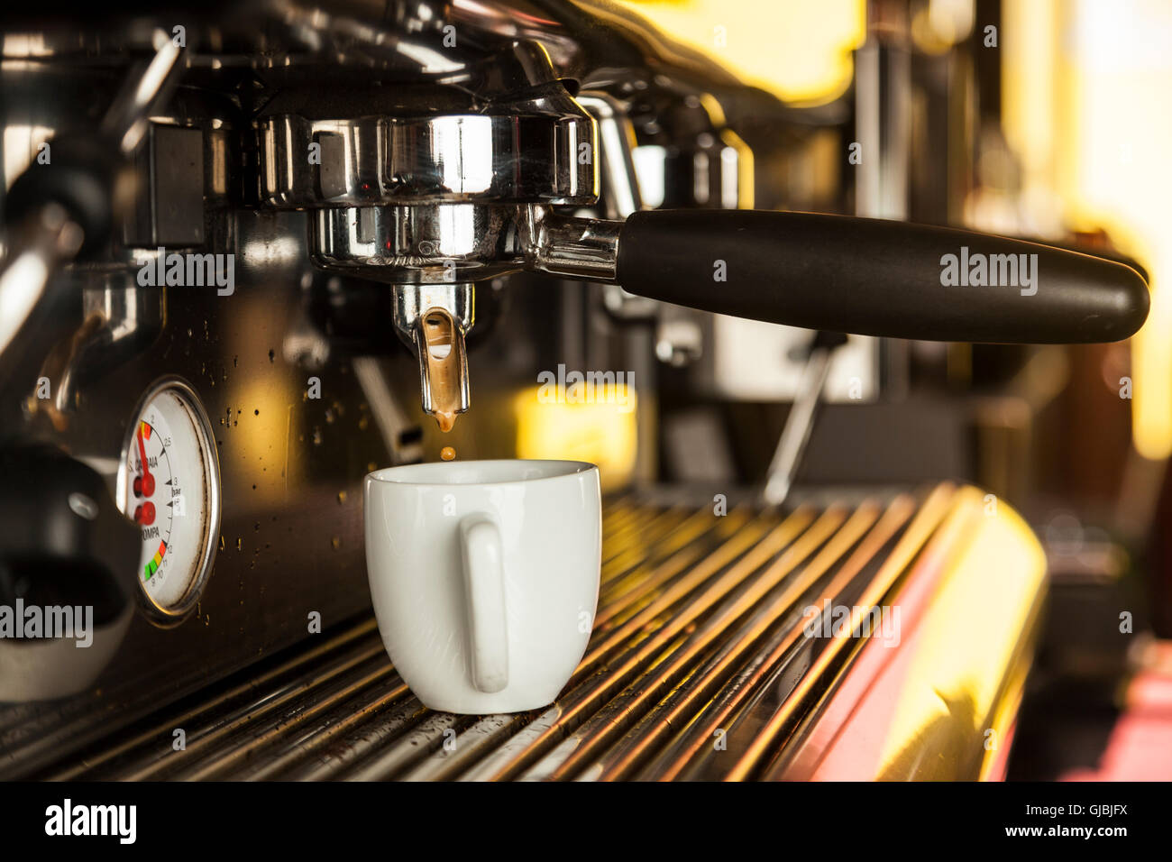 Neapolitan coffee machine hi-res stock photography and images - Alamy