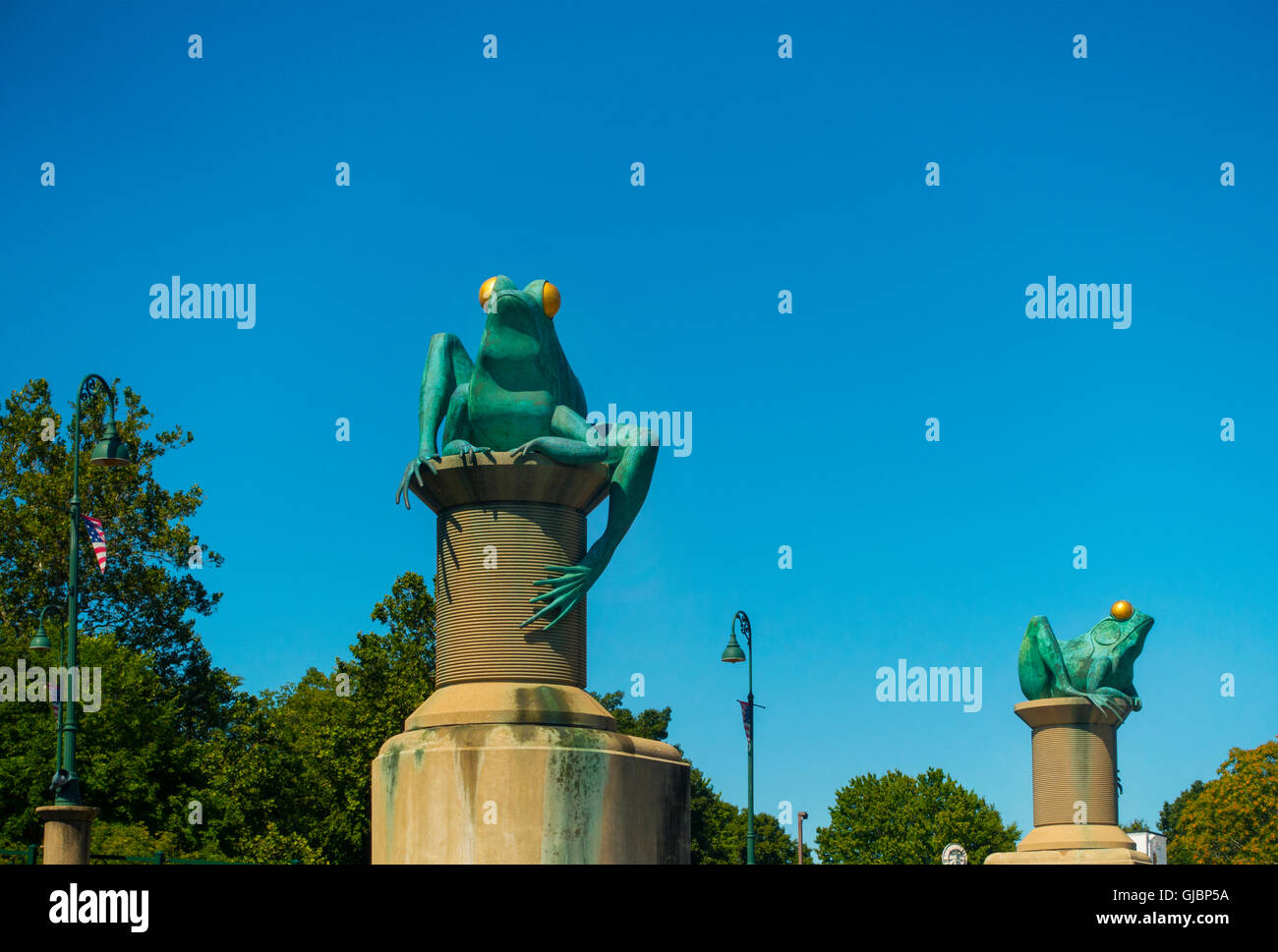 Willimantic frog hi-res stock photography and images - Alamy