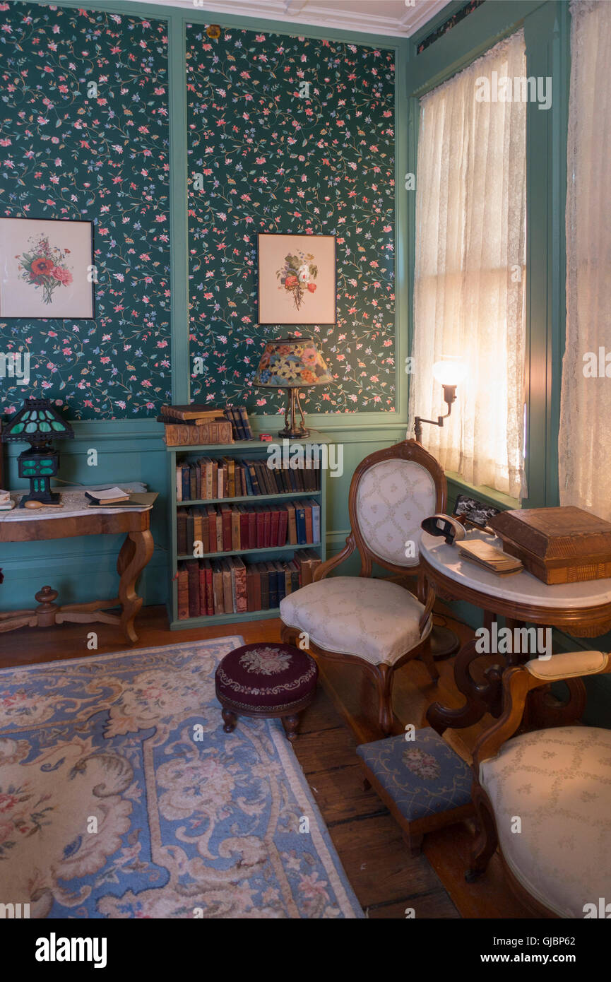 American thread willimantic hi-res stock photography and images - Alamy