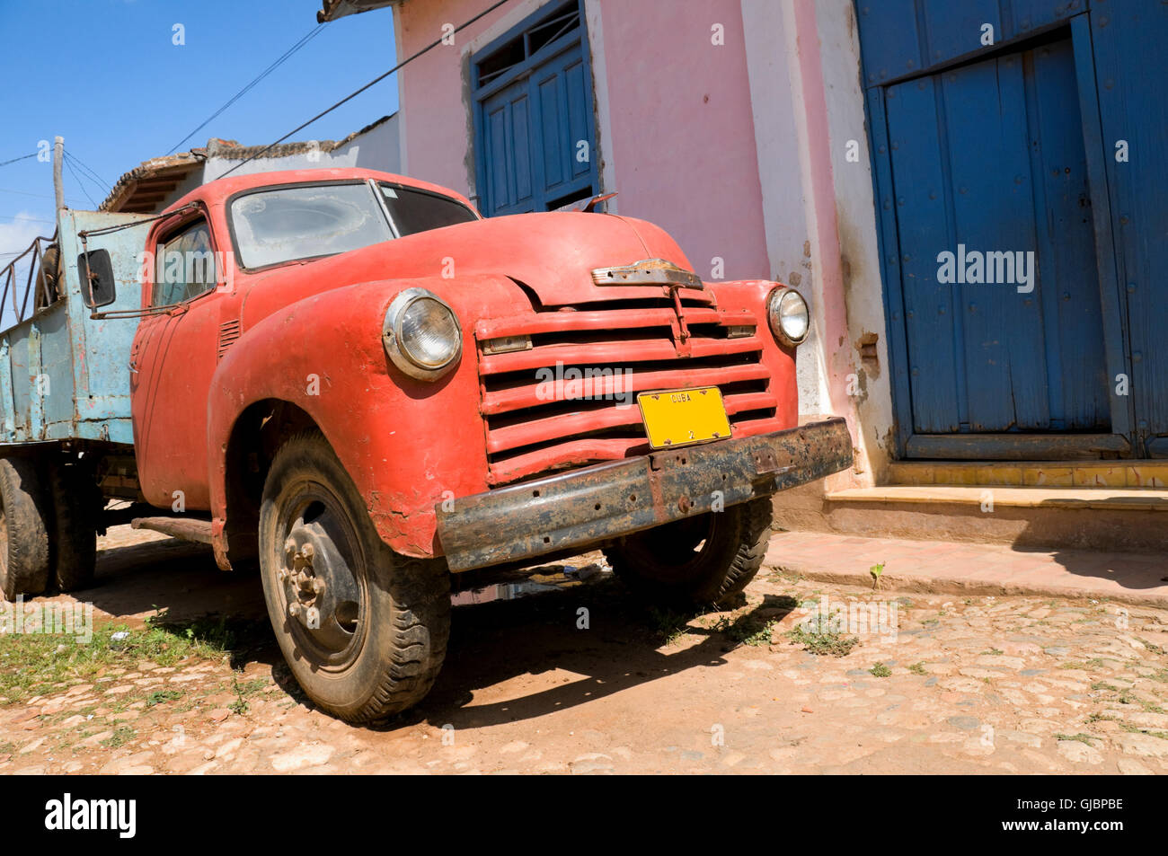 Truck lorry street old cuba cuban architecture hi-res stock photography ...