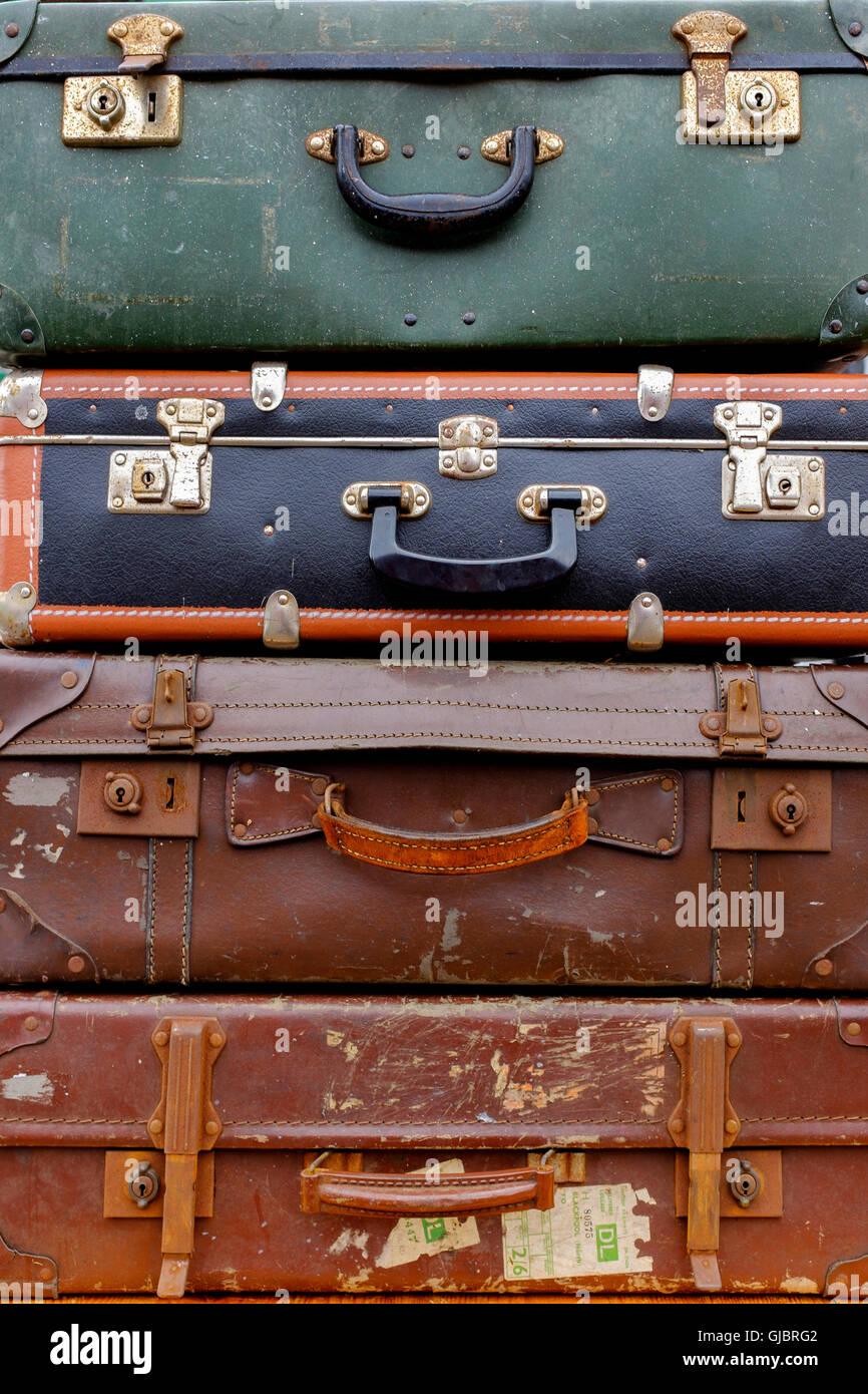 Packing cases hi-res stock photography and images - Alamy