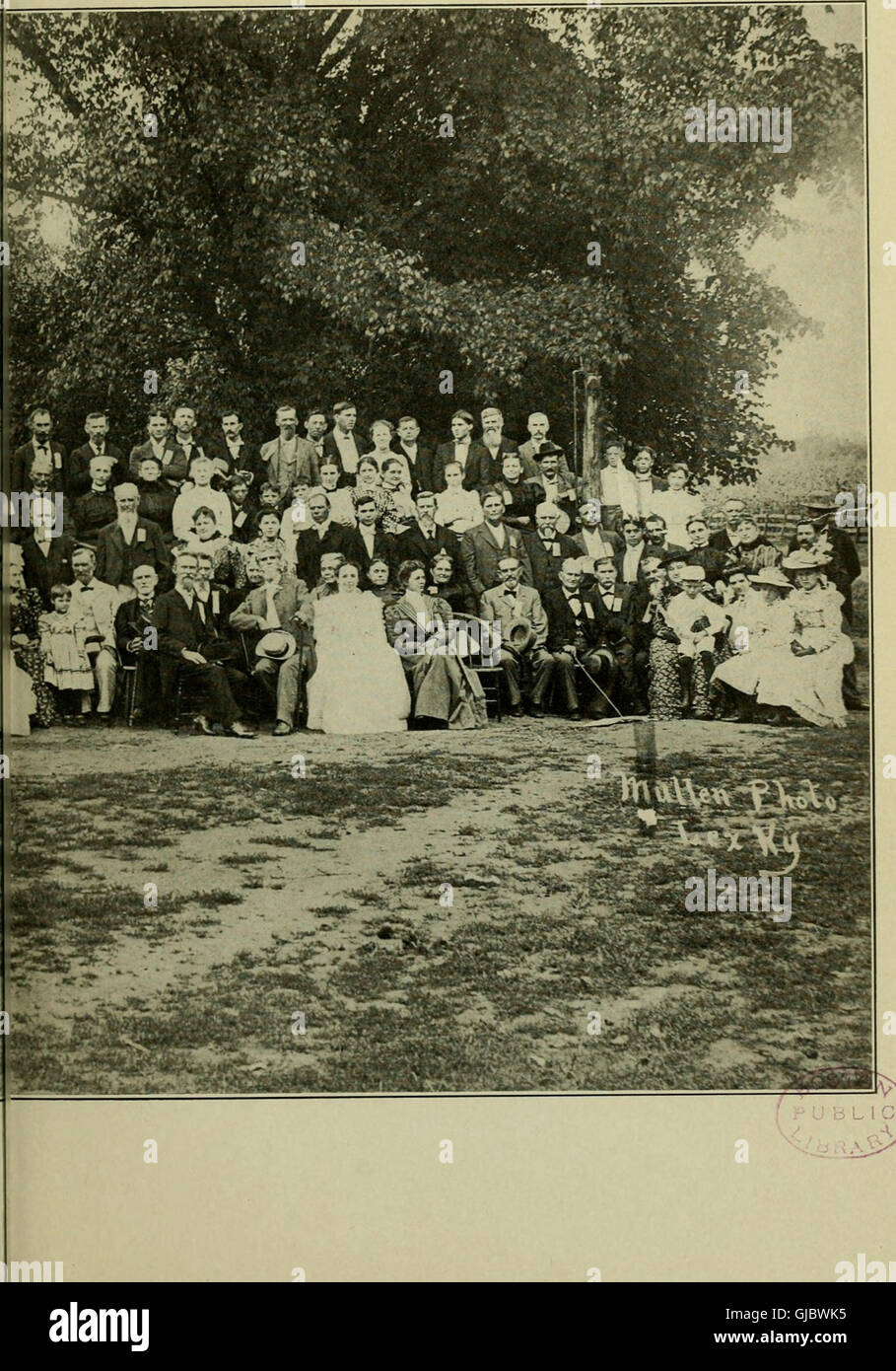 Gentry family in america hi-res stock photography and images - Alamy