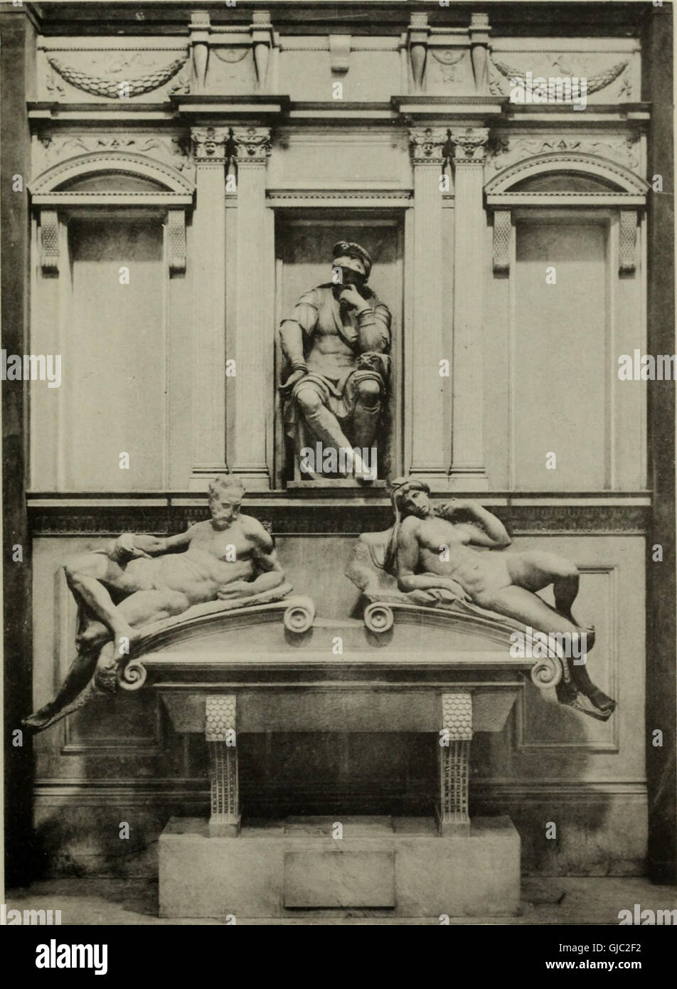 This work offers an overview of Renaissance architecture in Italy ...