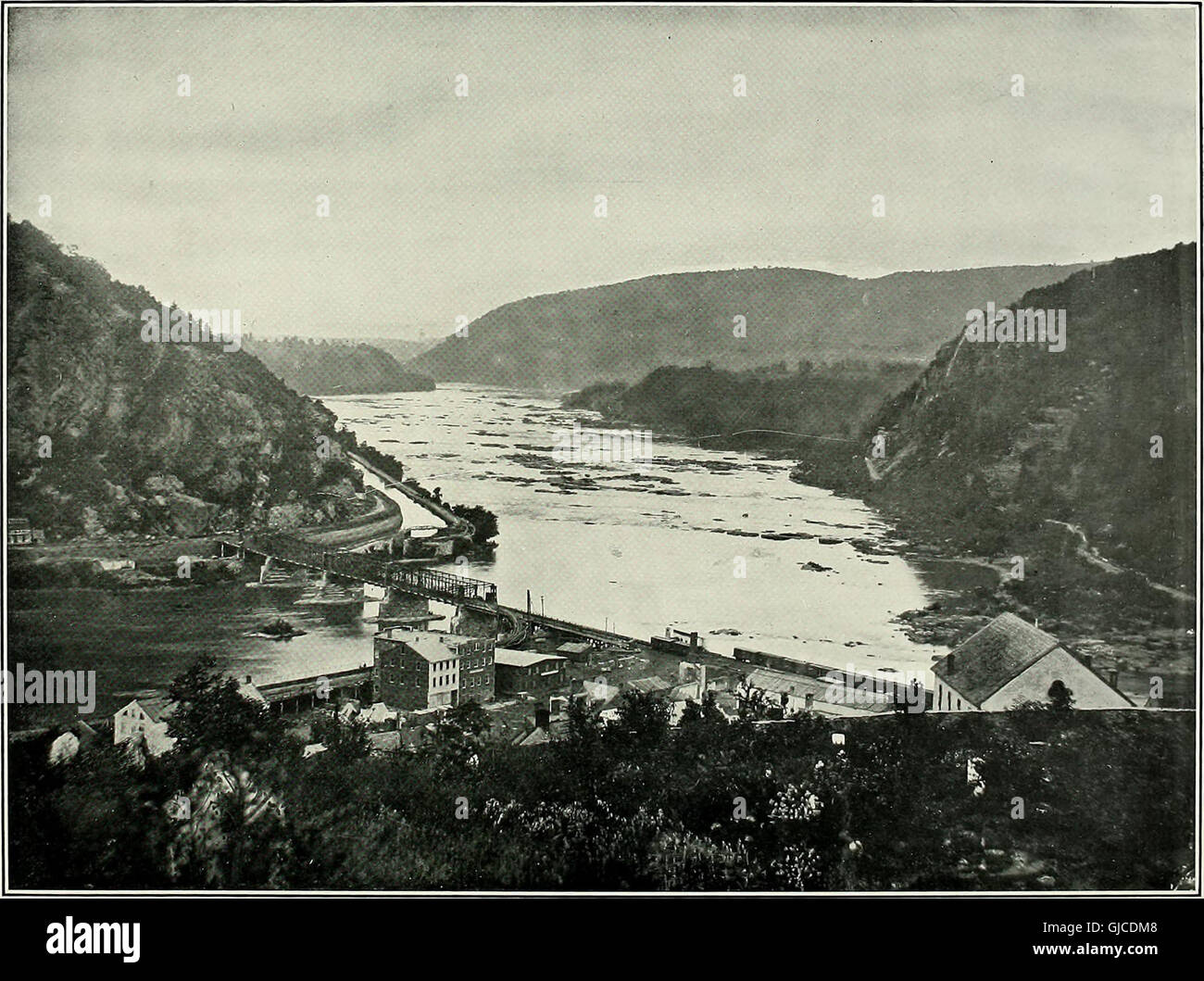 A 1907 compilation of original photographs capturing scenes from Civil ...