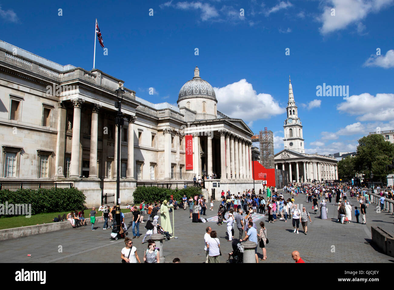 The National Gallery art museum in Trafalgar Square in the City of ...