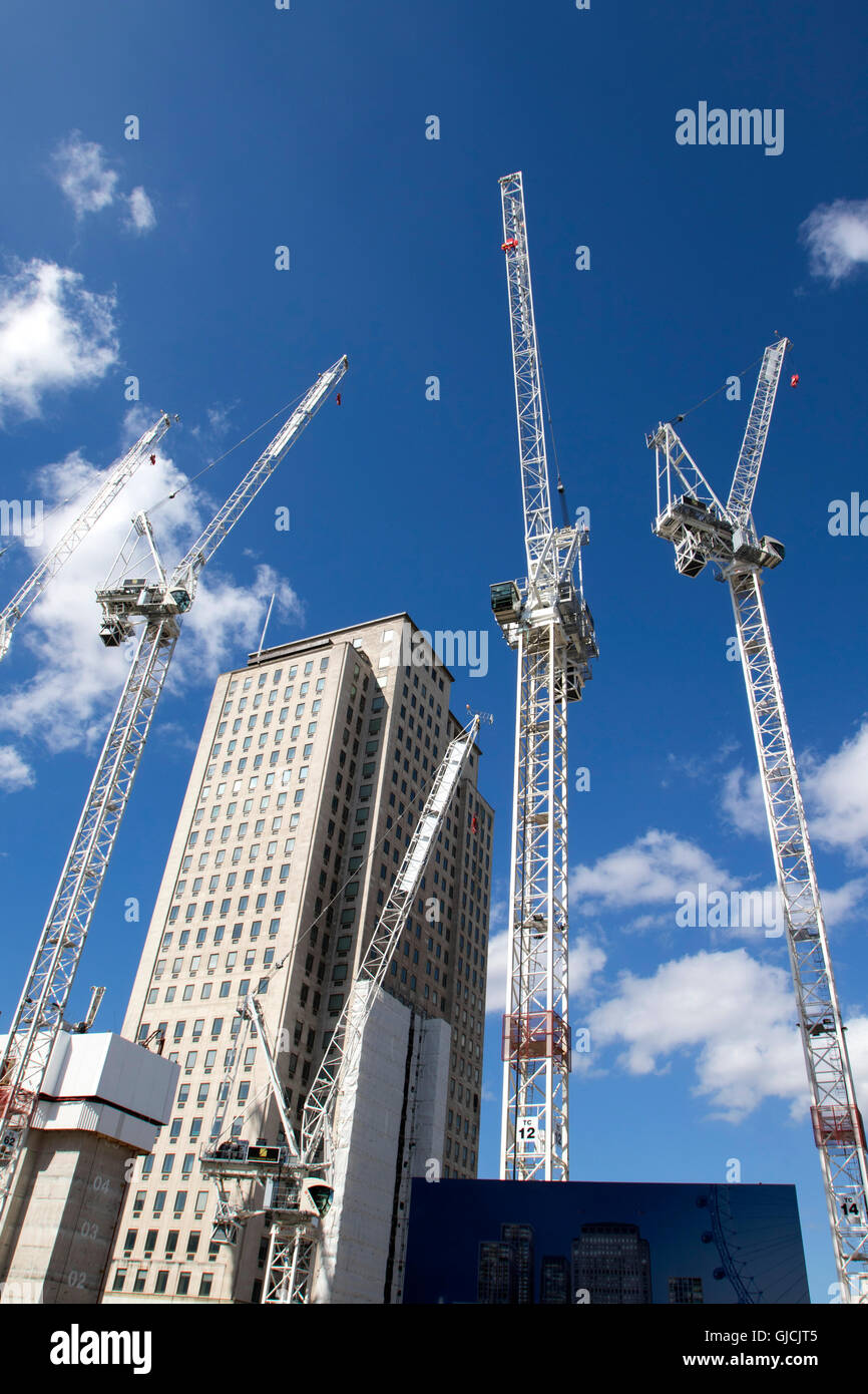 Central london construction hi-res stock photography and images - Alamy