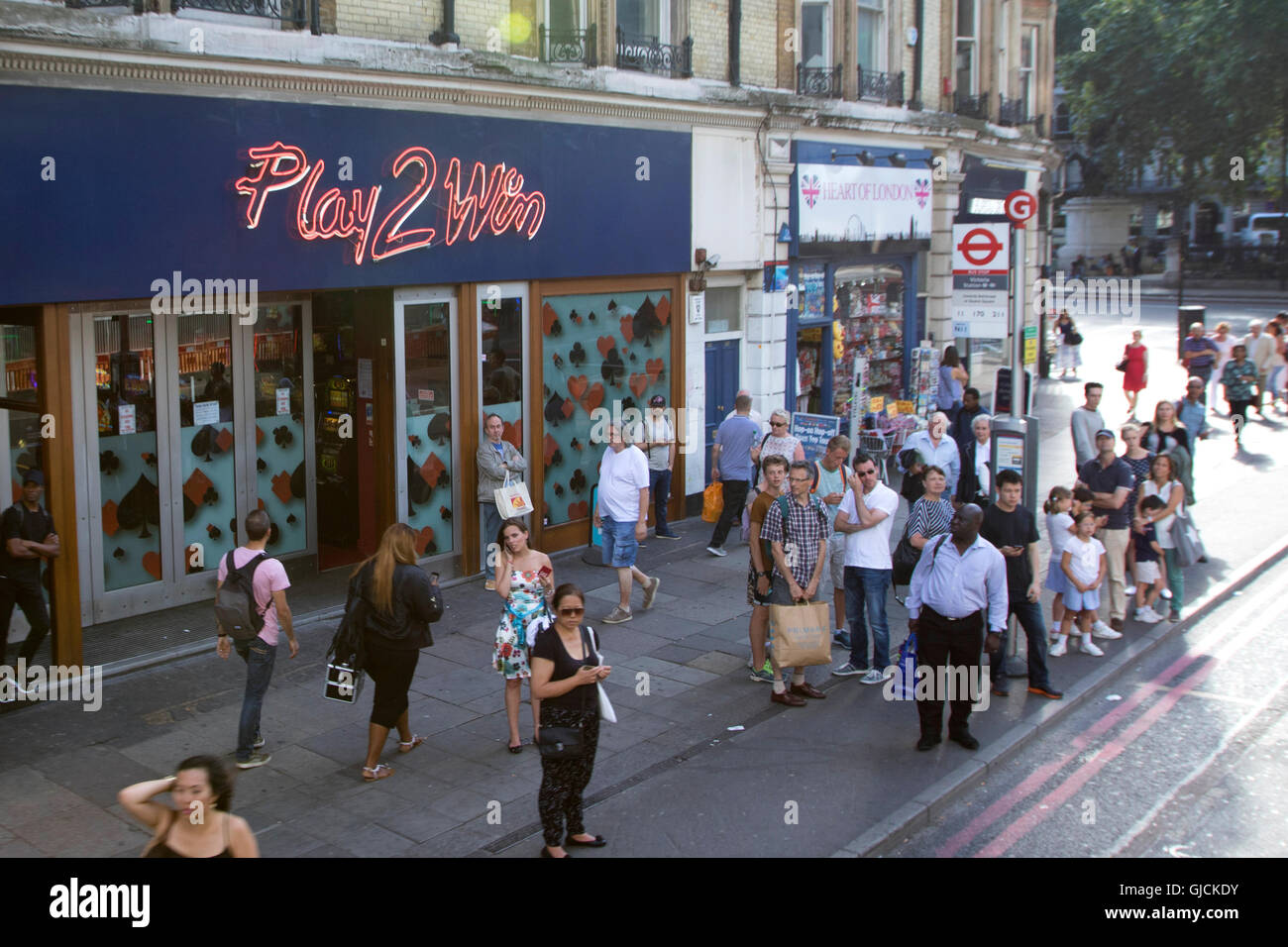 Victoria street london hi-res stock photography and images - Alamy