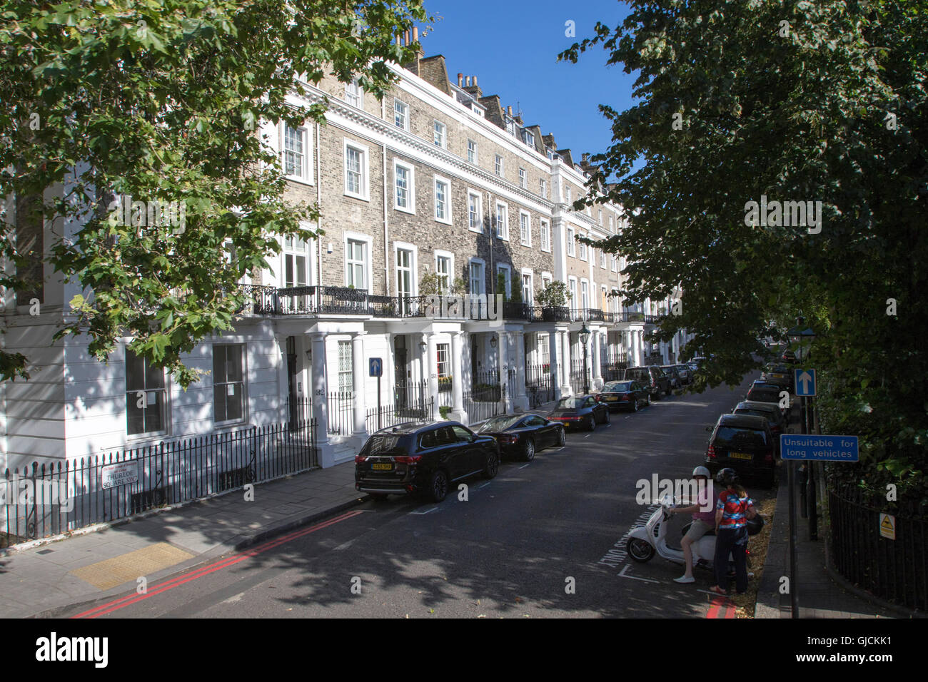 Thurloe square hi-res stock photography and images - Alamy