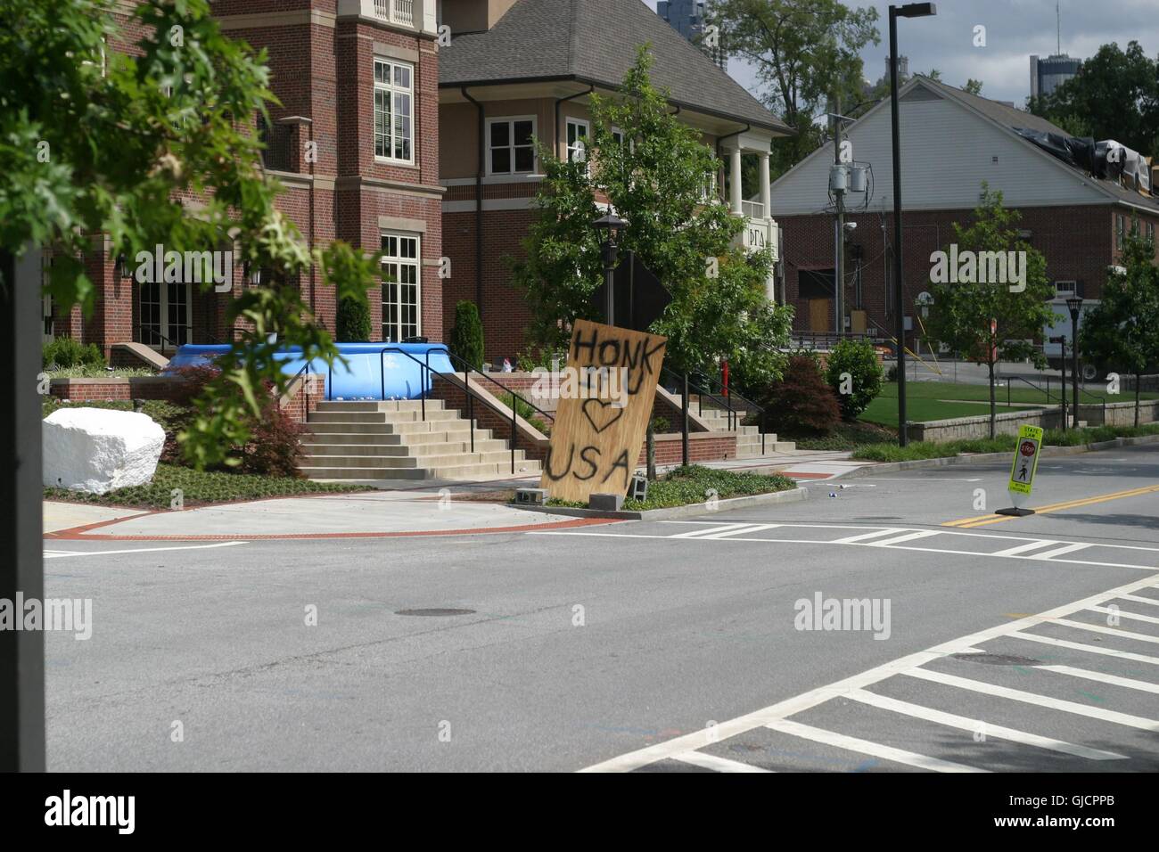 Fraternity college hi-res stock photography and images - Alamy