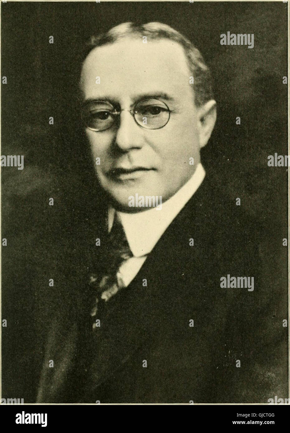 This history of Milwaukee, published in 1922, details the development ...