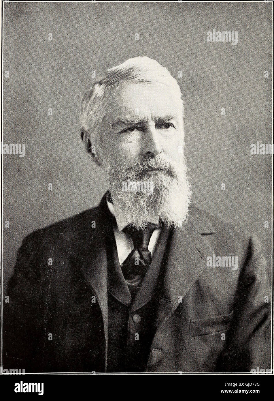 Military general giving orders hi-res stock photography and images - Alamy