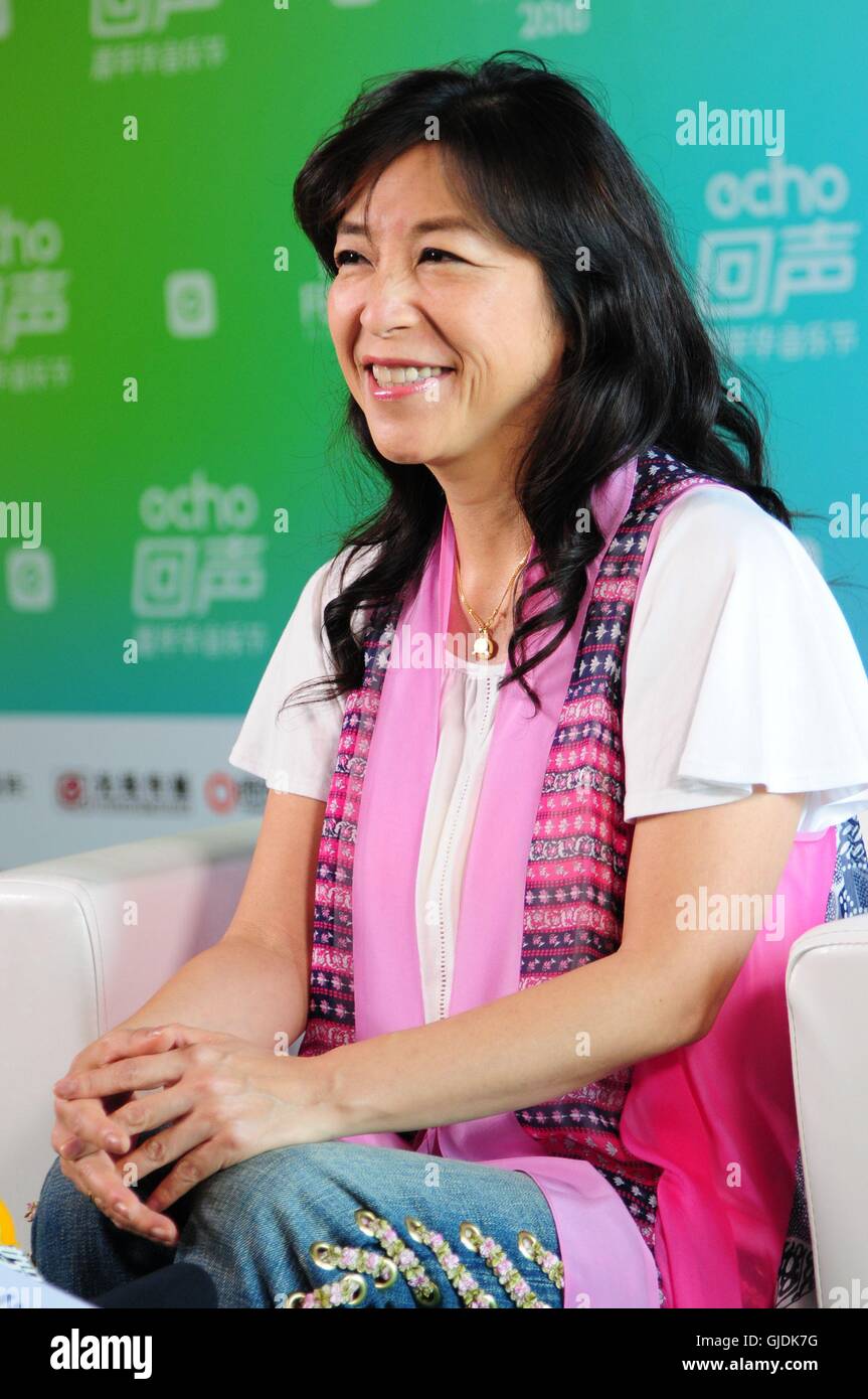 Lisa ono hi-res stock photography and images - Alamy
