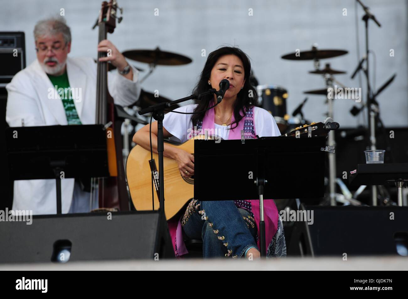 Lisa ono hi-res stock photography and images - Alamy