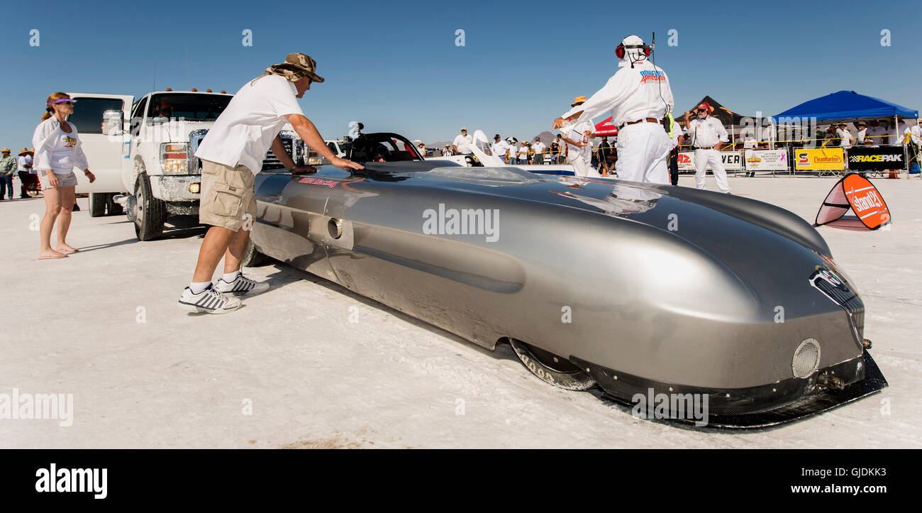 Wendover, Utah, USA. 14th Aug, 2016. A race car is prepped for its run ...