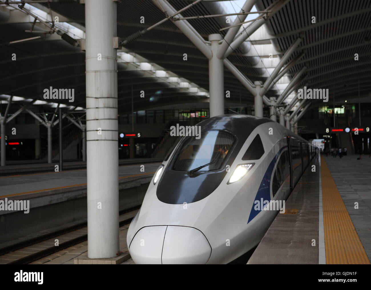China railway multiple units train hi-res stock photography and images ...