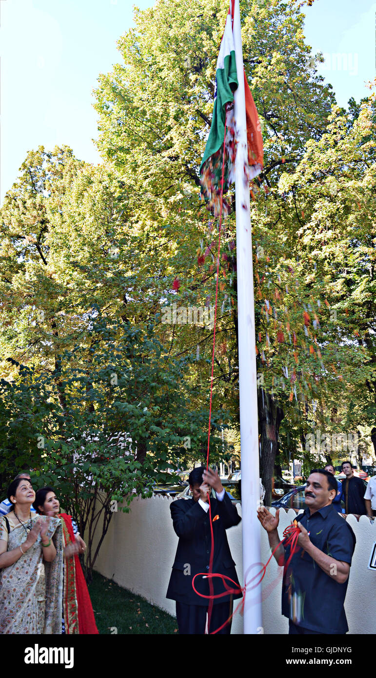 Romania india flag hi-res stock photography and images - Alamy
