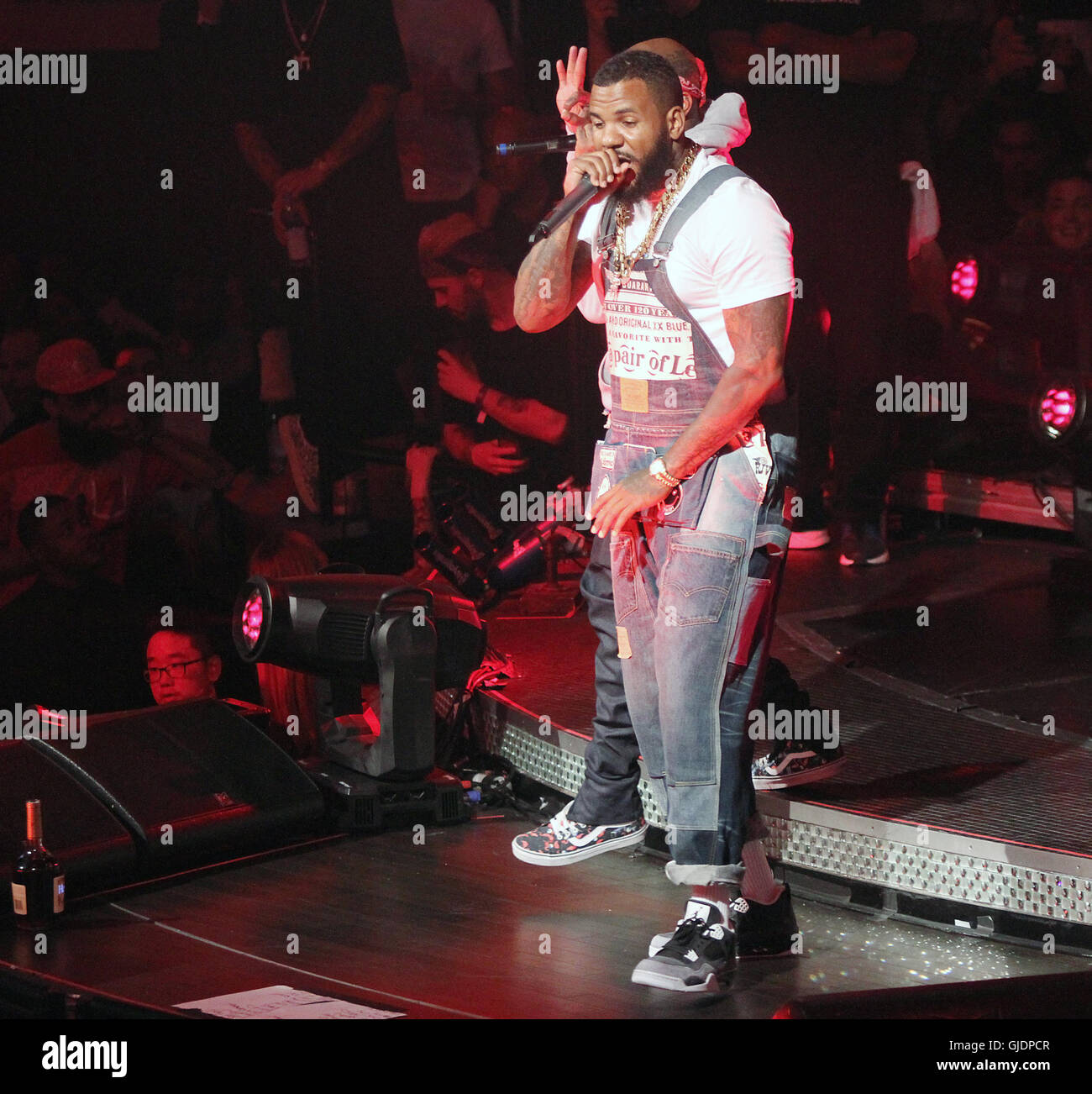 Las Vegas, Nevada, USA. 15th Aug, 2016. Rapper The Game makes his Drai ...