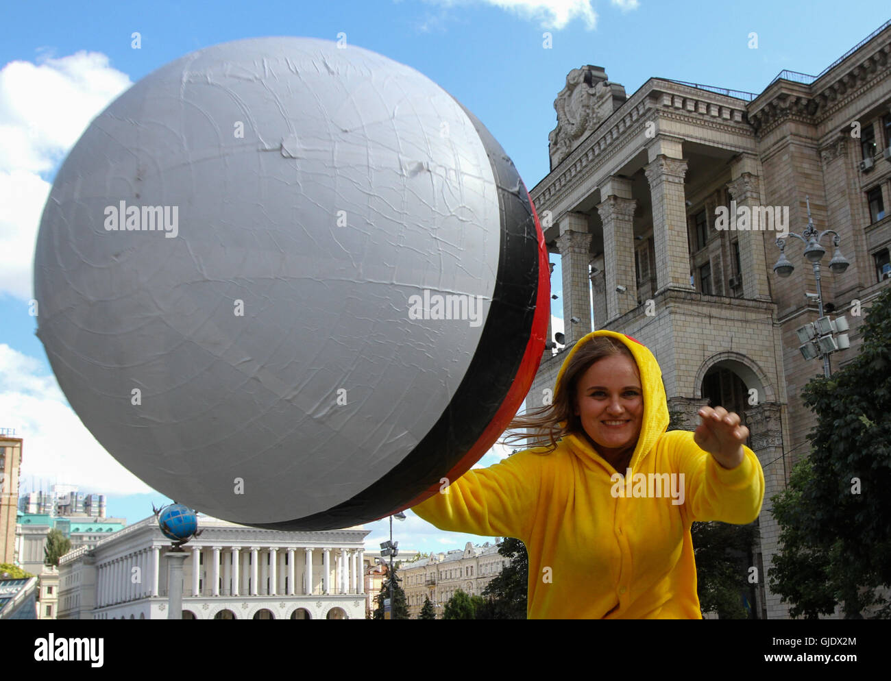 Pokemon ball hi-res stock photography and images - Alamy