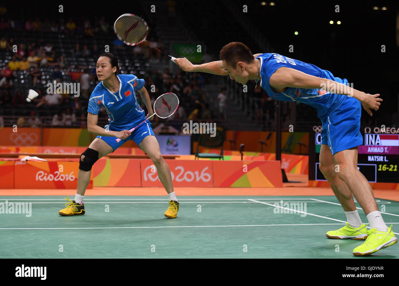 Rio De Janeiro, Brazil. 15th Aug, 2016. China's Zhang Nan (R) and Zhao ...