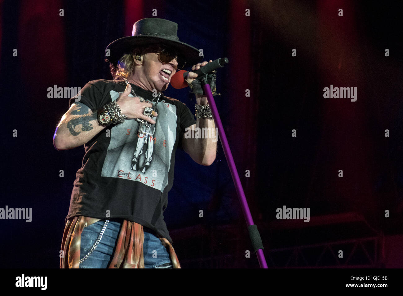 Chicago, Illinois, USA. 15th Aug, 2016. AXL ROSE of Guns N' Roses ...