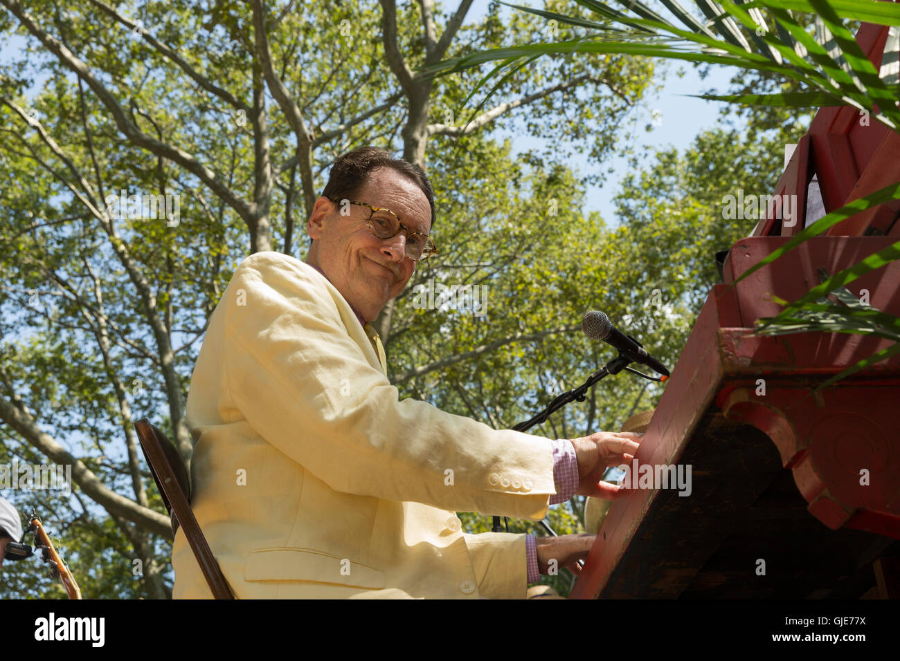 Pianist Peter Mintun preforms at 11th annual Jazz Age lawn party by ...