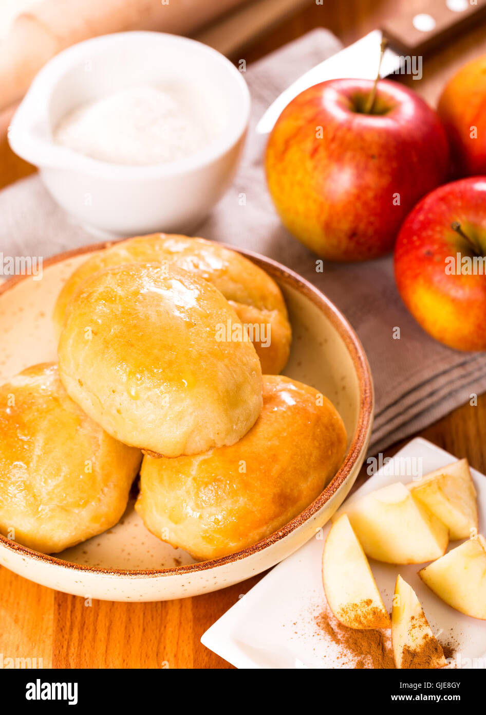 Cakes top view hi-res stock photography and images - Alamy