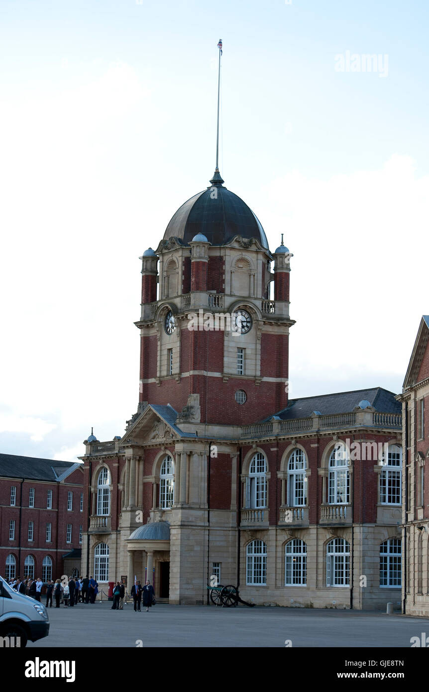Royal military academy sandhurst hi-res stock photography and images ...