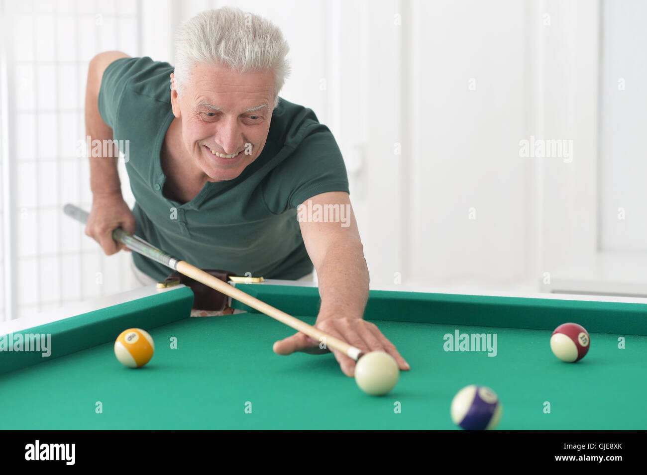 Billiards recreation senior hi-res stock photography and images - Alamy